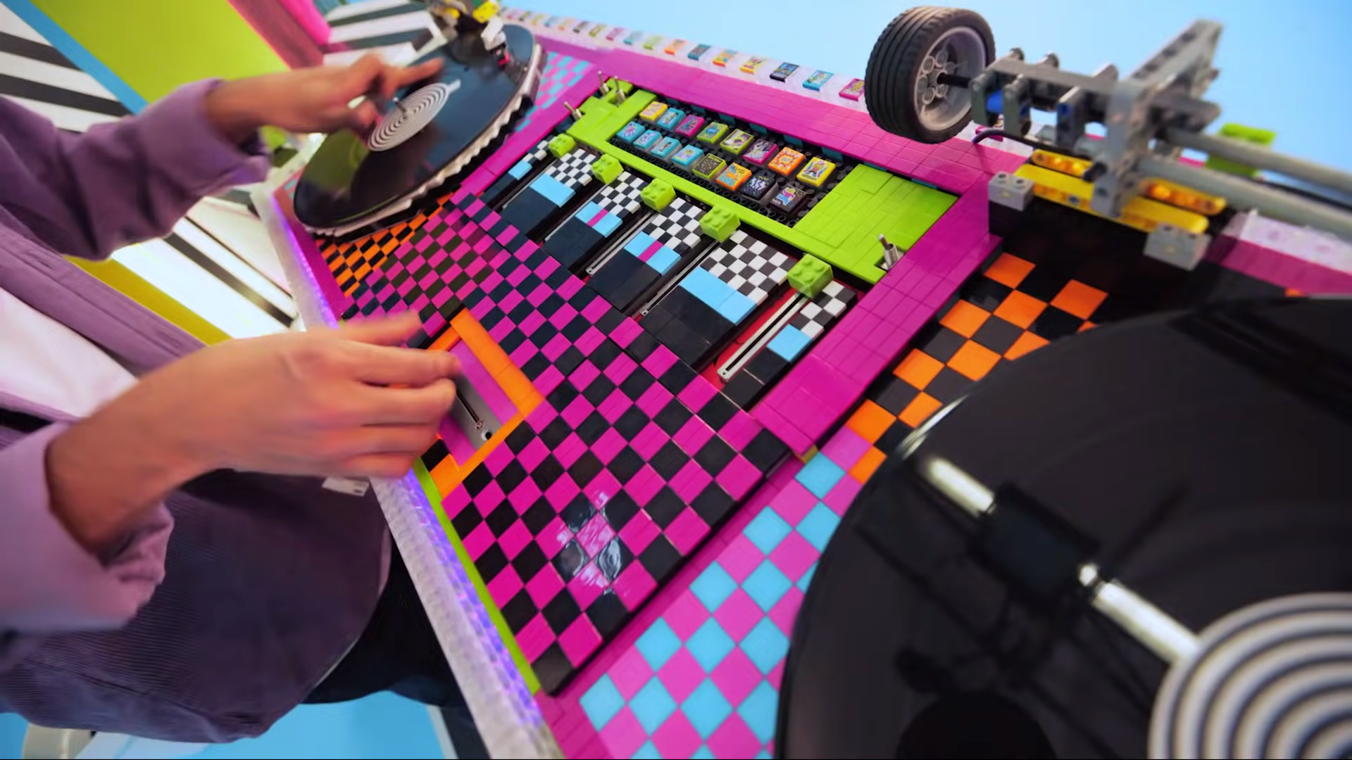 Custom Lego Turntable set up! - OPEN FORMAT